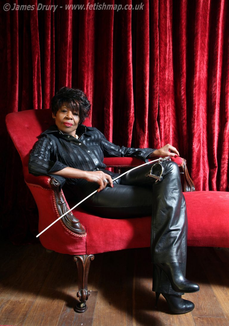 Photo gallery - Mistress Queen Ebowe